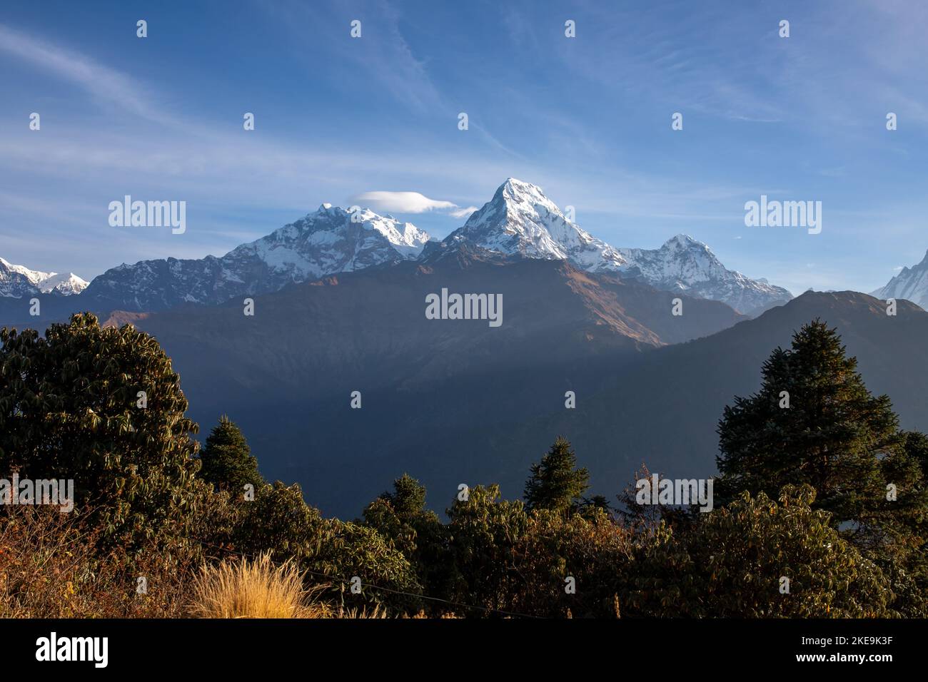 Peaks of nepal hi-res stock photography and images - Alamy