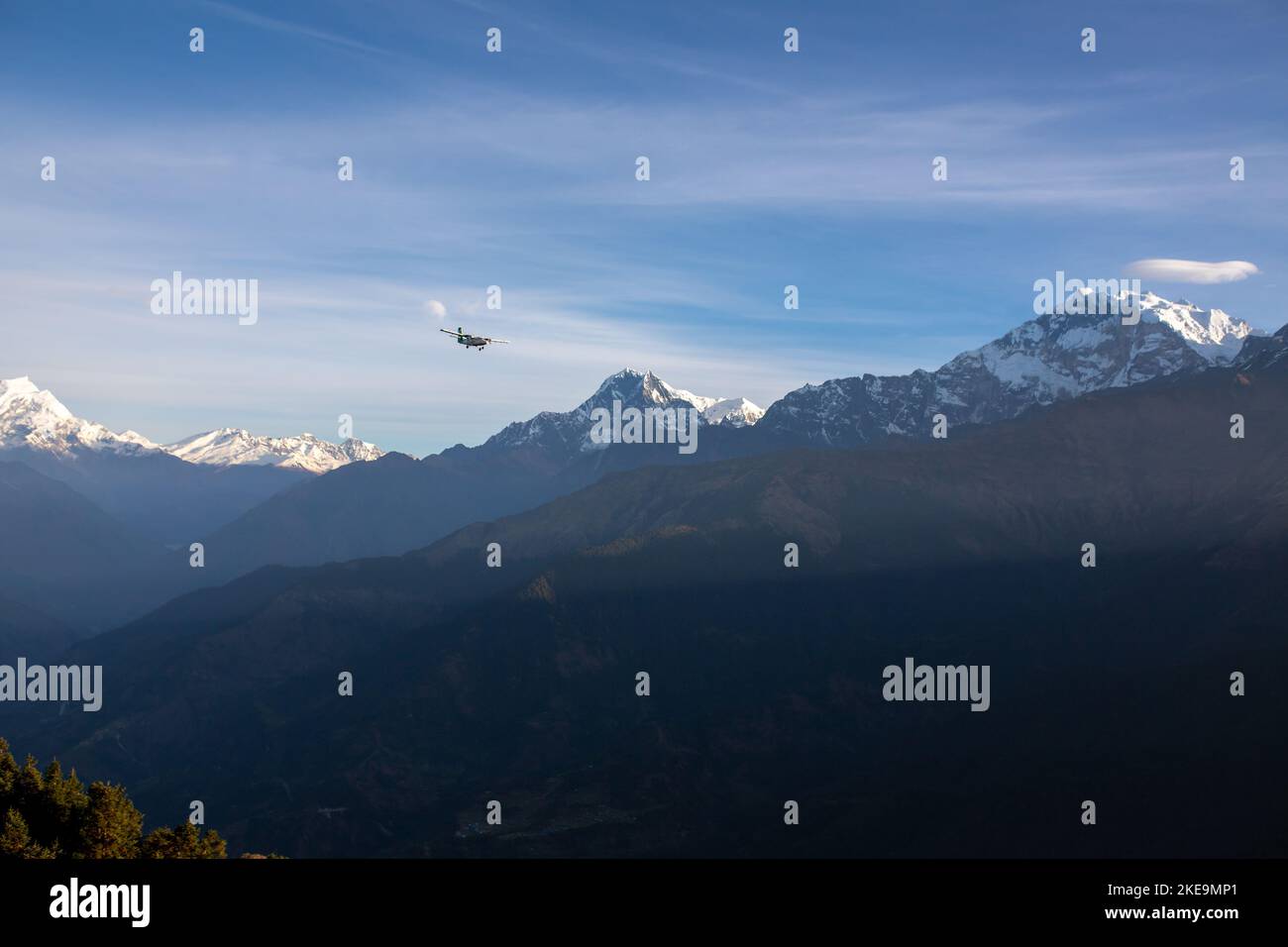 Flying around mountain peak hi-res stock photography and images - Alamy