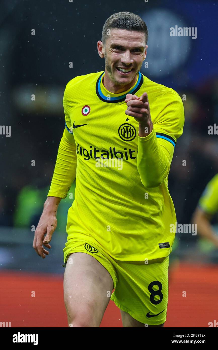 Robin Gosens of FC Internazionale celebrates after scoring a goal ...
