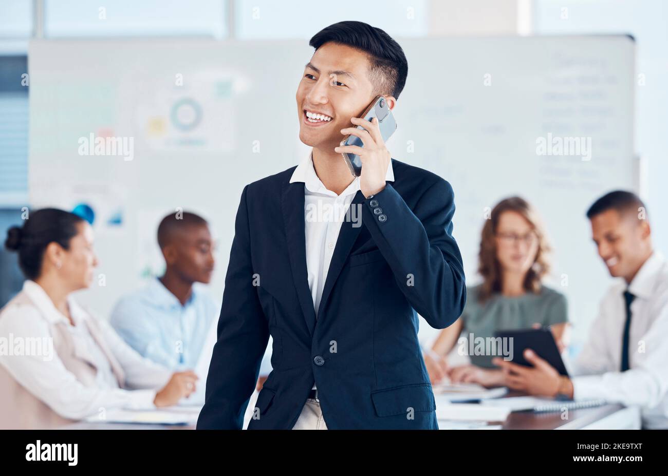 Businessman phone call hi-res stock photography and images - Alamy