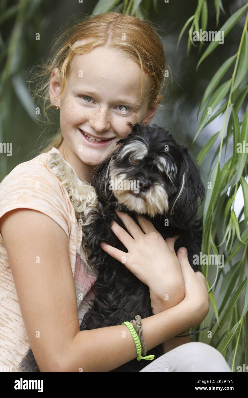 Small long haired girls hi-res stock photography and images - Alamy