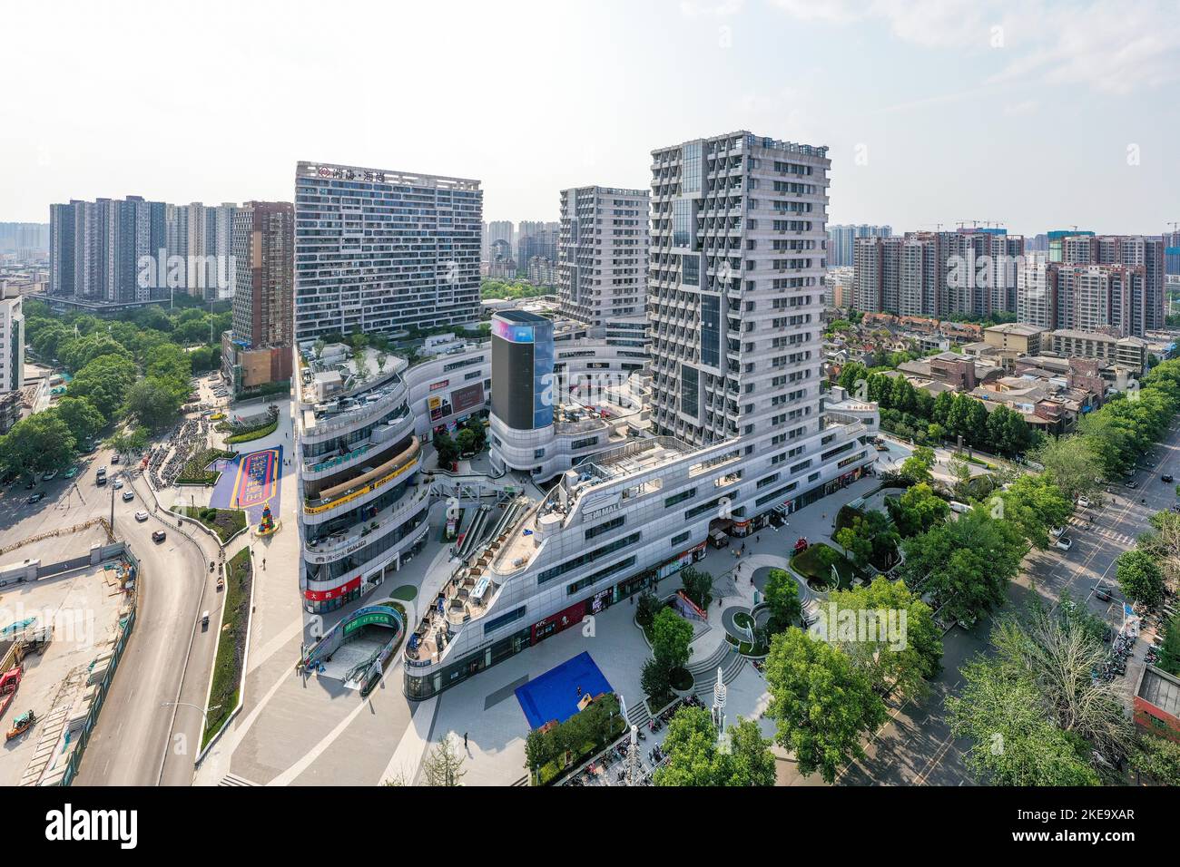 Aerial photos show a building looking like a luxury cruise in Zhengzhou ...
