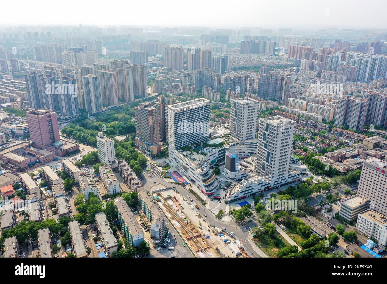 Aerial photos show a building looking like a luxury cruise in Zhengzhou ...