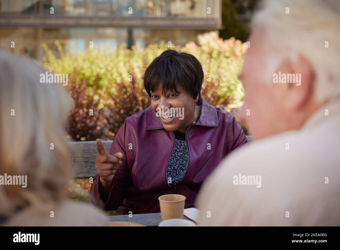 Neighbor people hi-res stock photography and images - Alamy