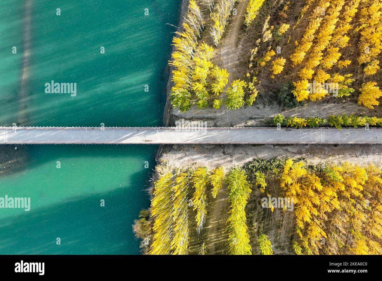 Aerial photos show the autumn scenery by Kaidu River, Bohu County ...