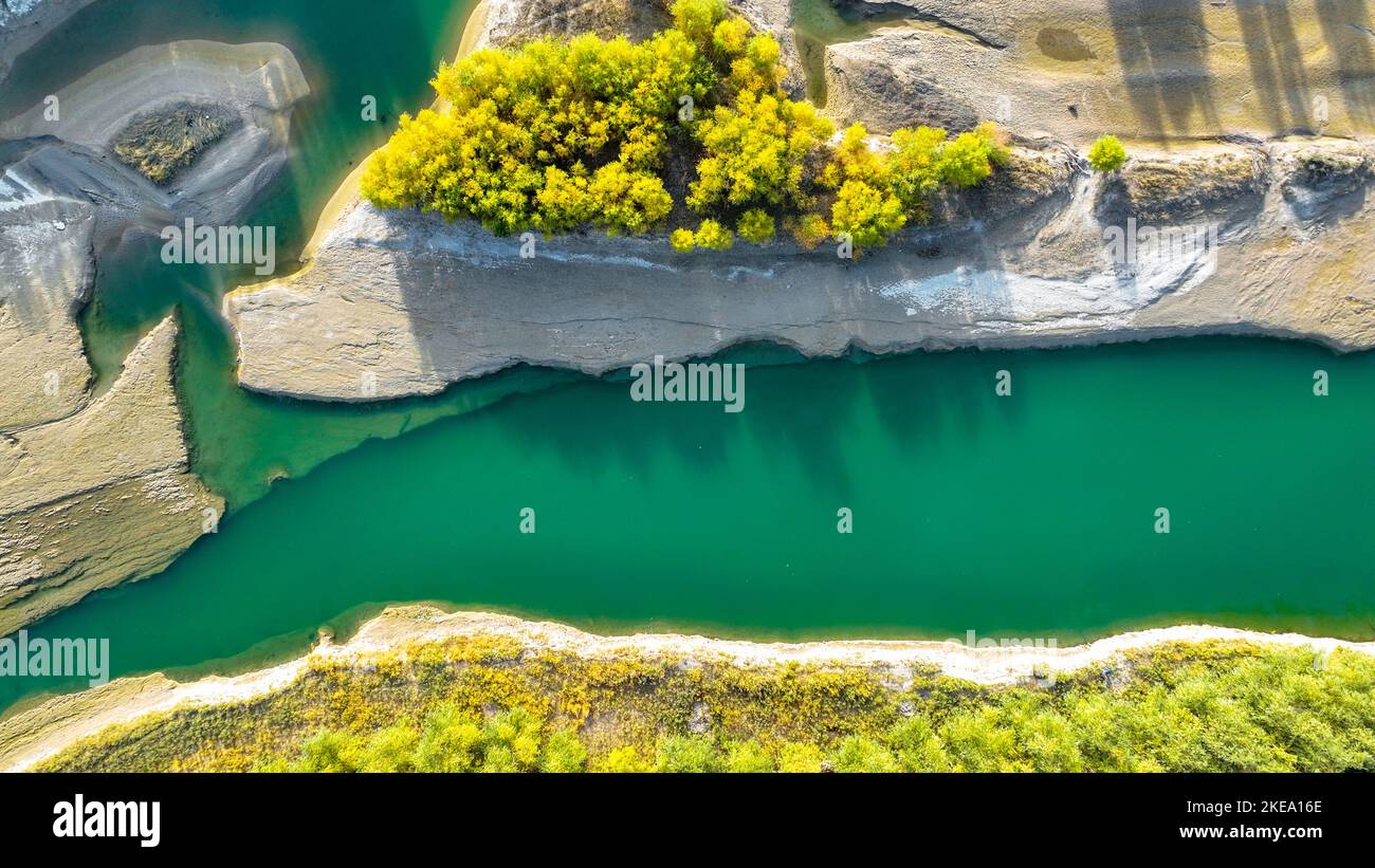 Aerial photos show the autumn scenery by Kaidu River, Bohu County ...