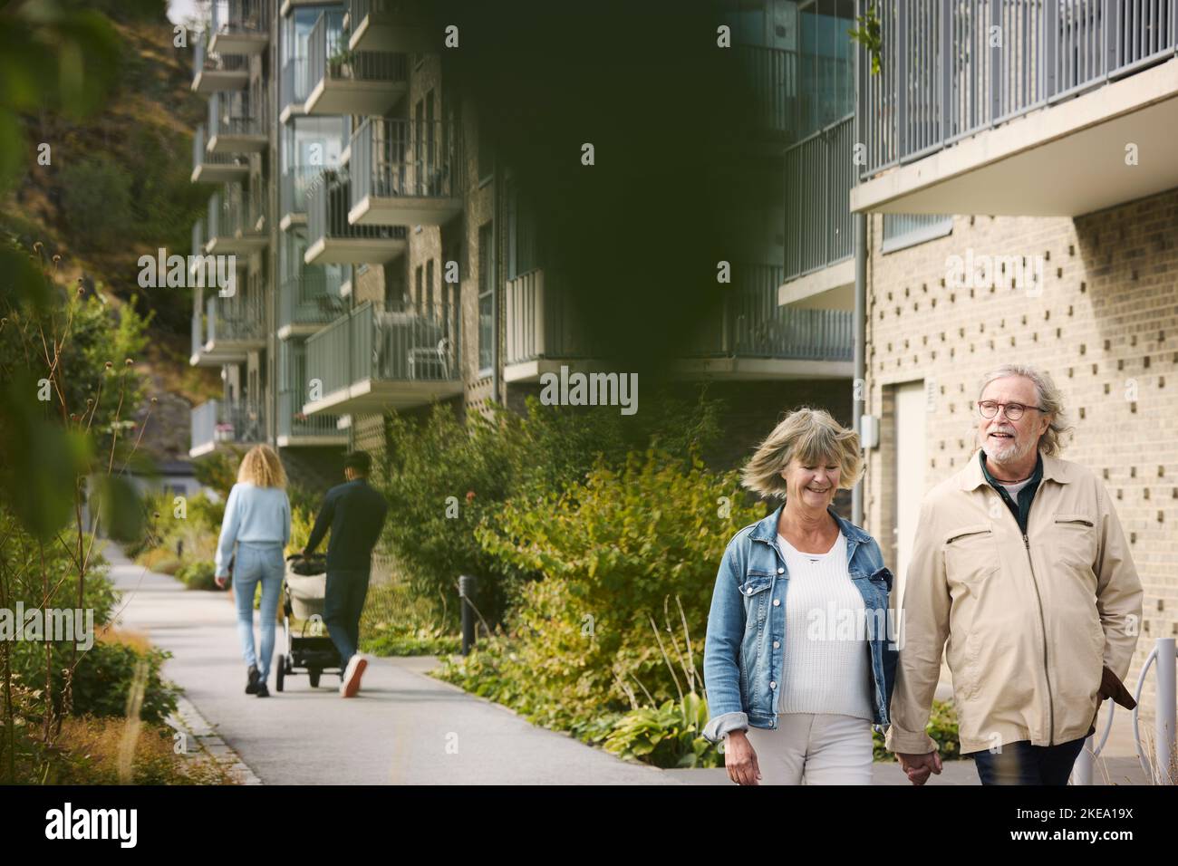 Couple walk apartment area hi-res stock photography and images - Alamy