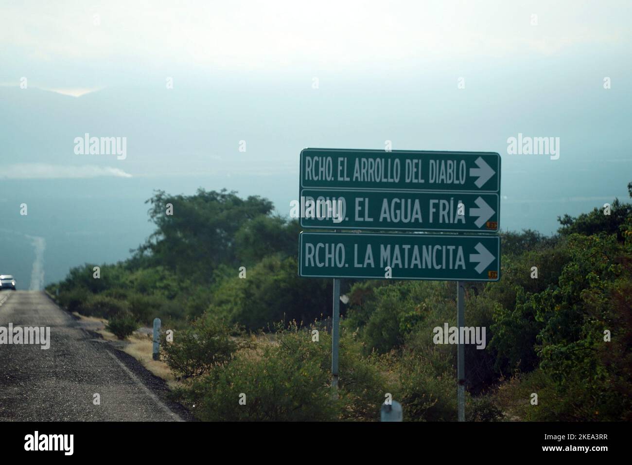 Road baja california sur la paz hi-res stock photography and images - Alamy