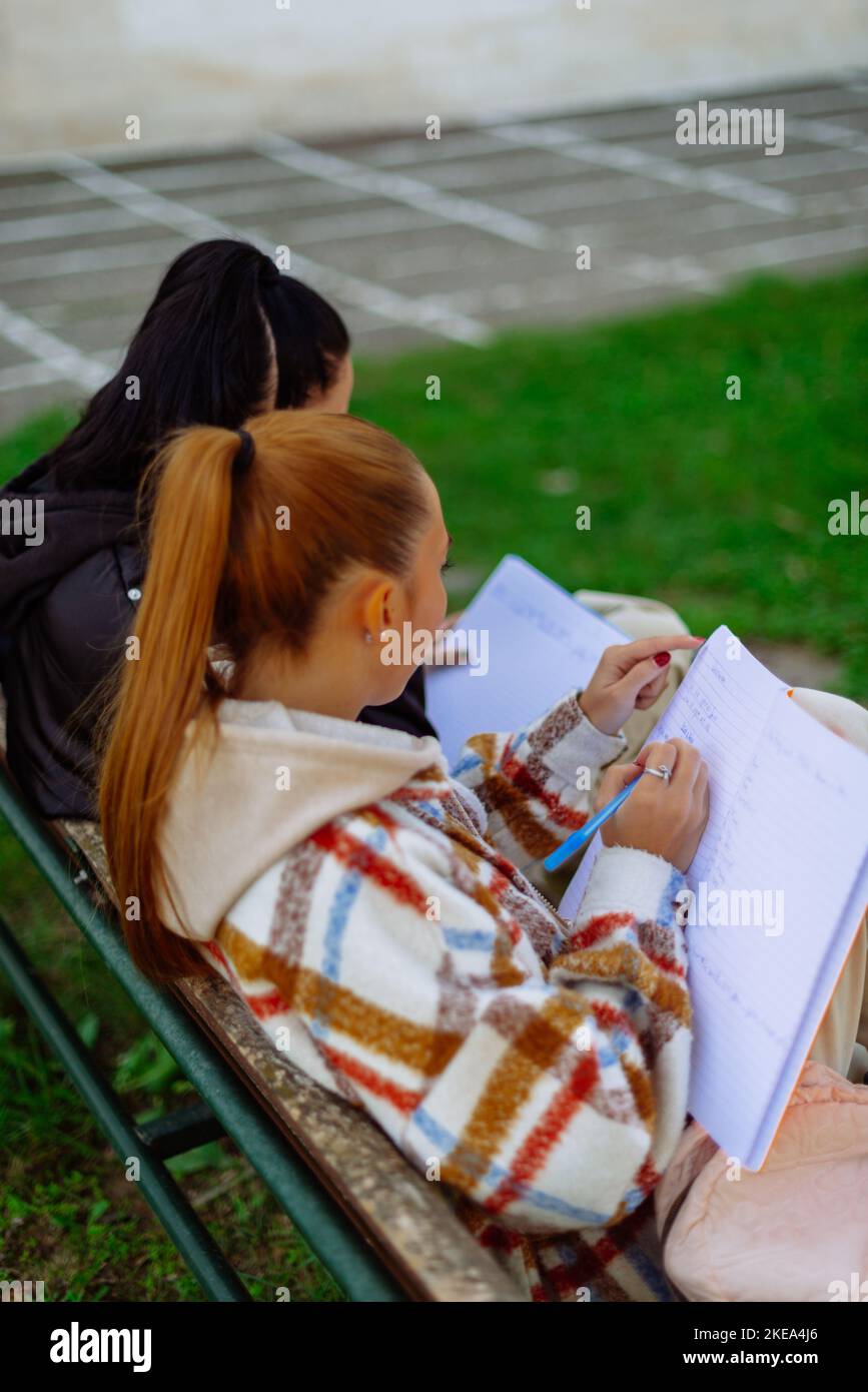 Tutoring learners hi-res stock photography and images - Alamy
