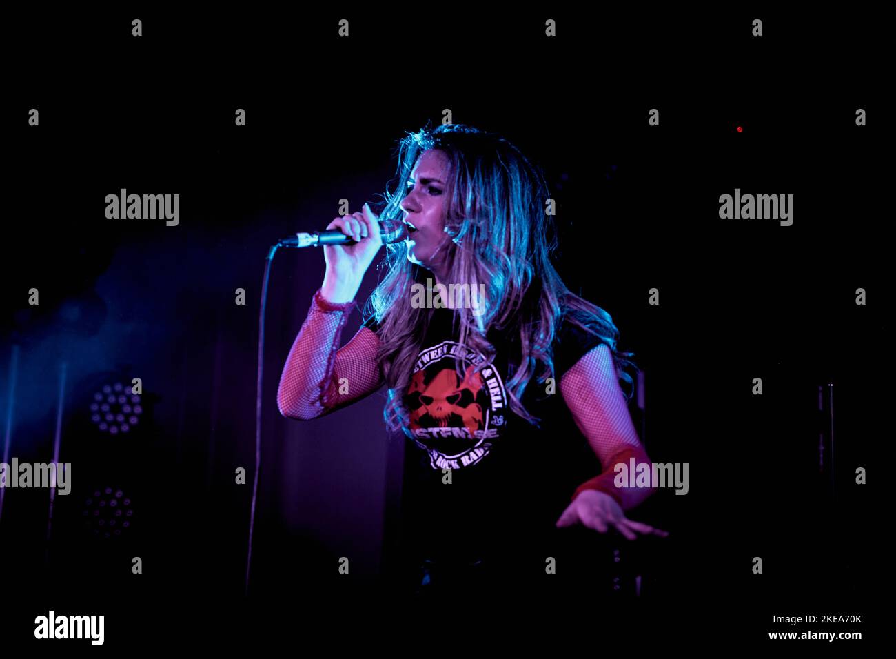 Cassidy Paris, Performing live with Wicked Smile at Hard Rock Hell XV ...