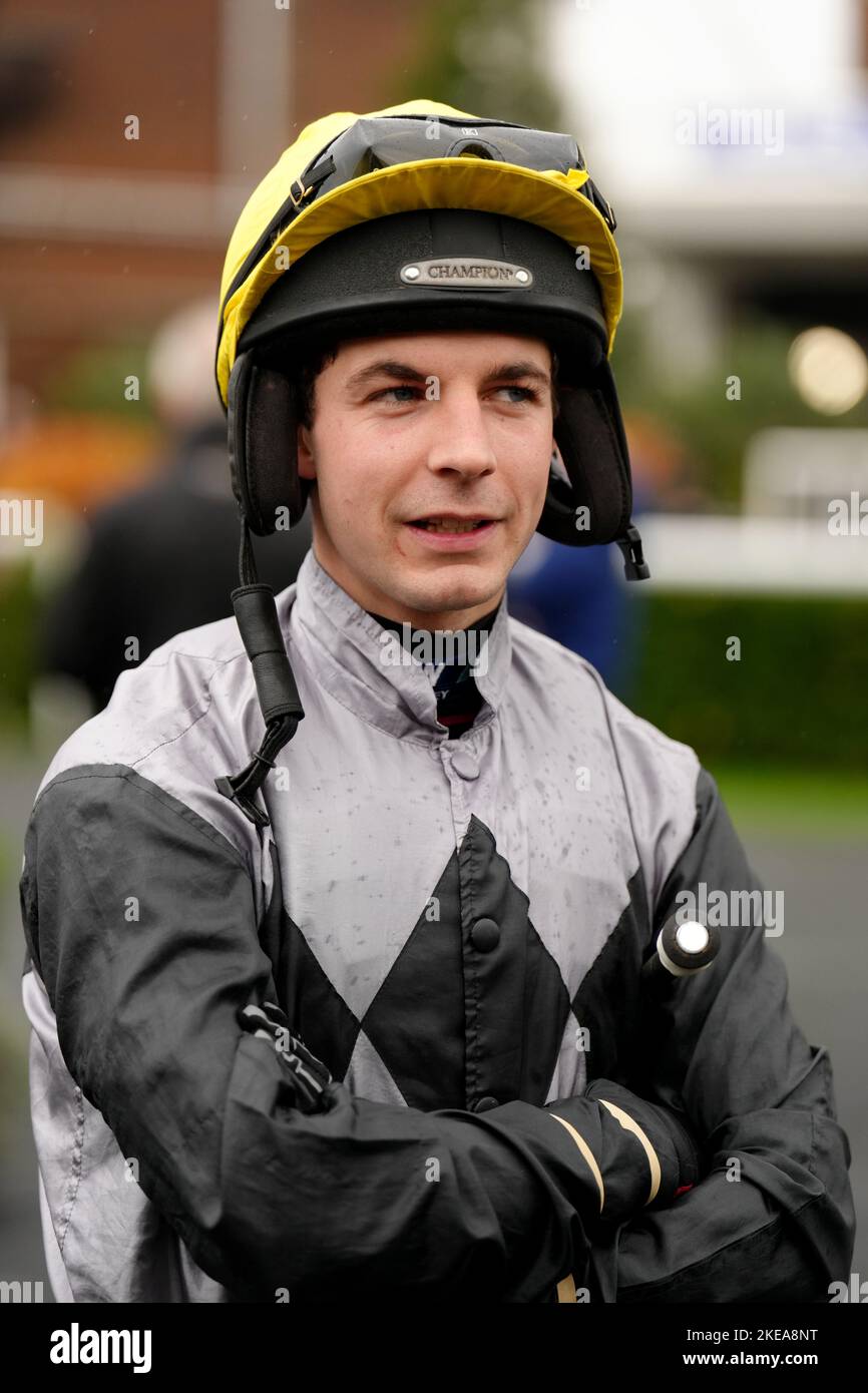 Rex Dingle, jockey at Kempton Park racecourse, Sunbury-on-Thames ...