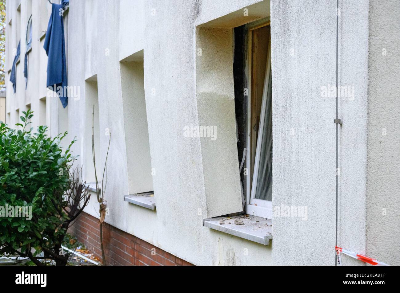 Bulging outwards hi-res stock photography and images - Alamy