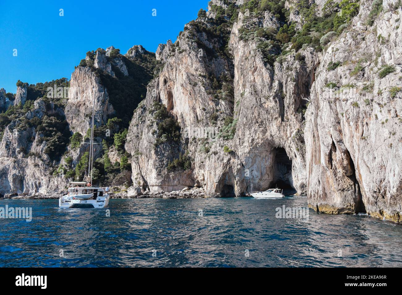 Grotto bianca hi-res stock photography and images - Alamy