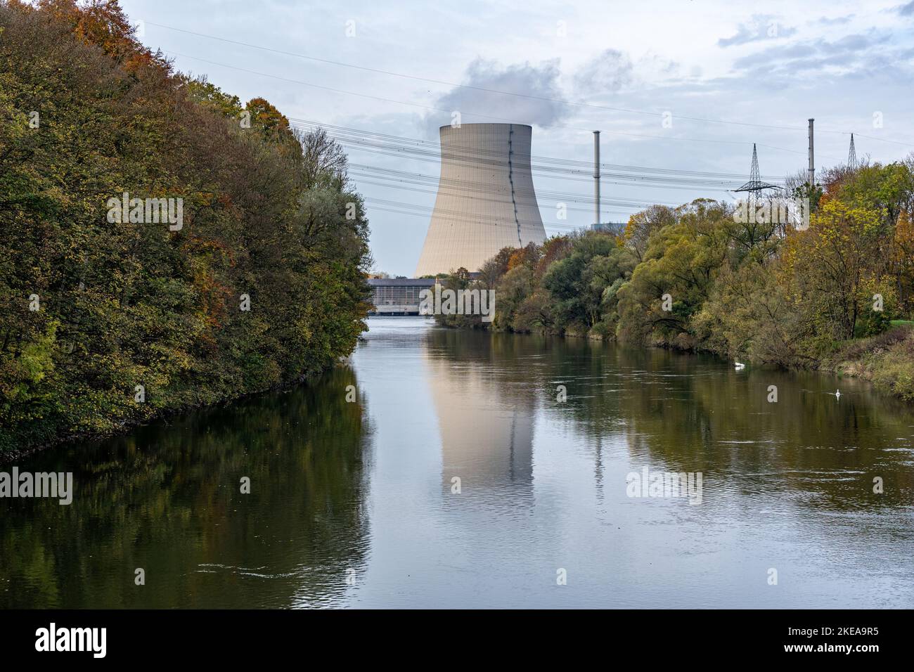 Essenbach, Germany. 21st Oct, 2022. The Isar 2 nuclear power plant will be shut down in 2023 ...