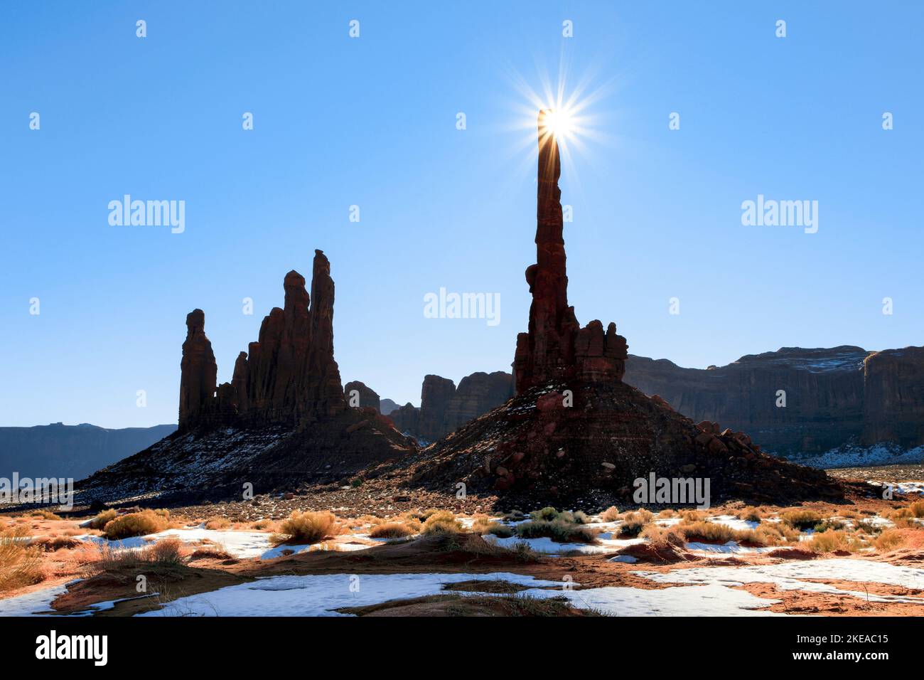 Totem Polem, Monument Valley im Winter, Tafelberge und Monolite, Schnee ...