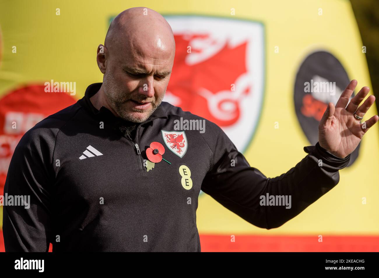 RHONDDA, WALES - 09 NOVEMBER 2022: Wales’ Head Coach Robert Page visits ...