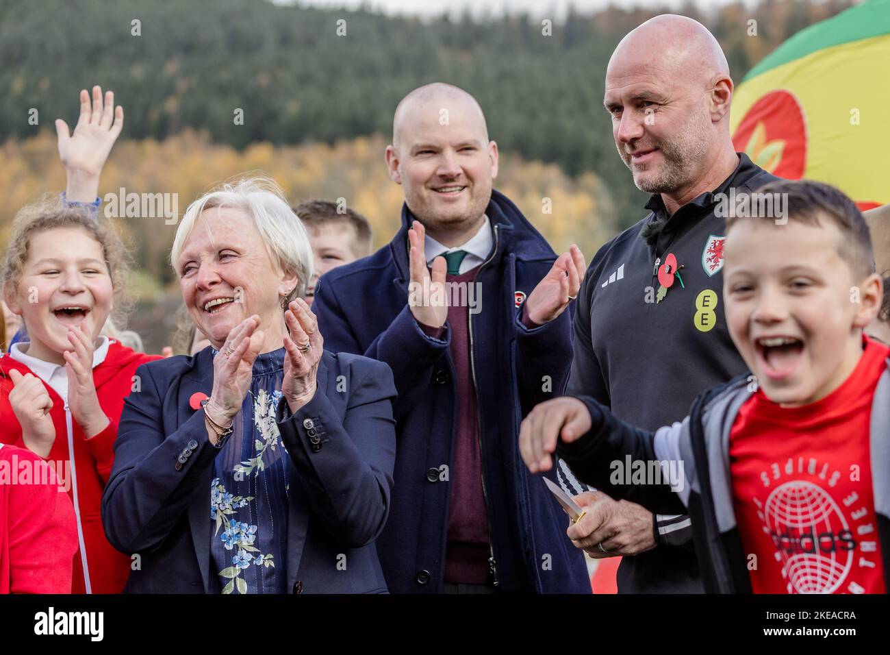 RHONDDA, WALES - 09 NOVEMBER 2022: Wales’ Head Coach Robert Page visits ...