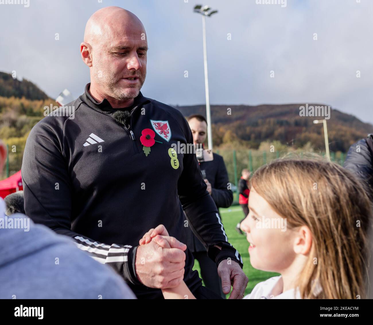 RHONDDA, WALES - 09 NOVEMBER 2022: Wales’ Head Coach Robert Page visits ...