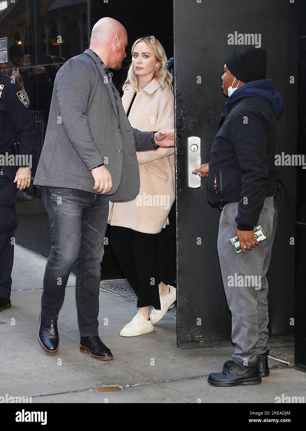 Emily Blunt leaving to The View to talk about her new Prime Video ...