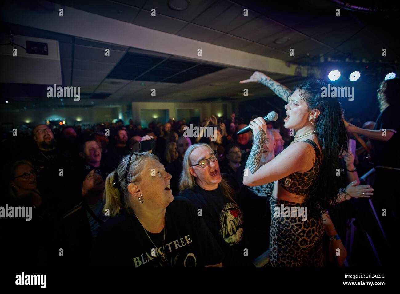 Revival Black with Kim Jennett, Performing live at Hard Rock Hell XV ...