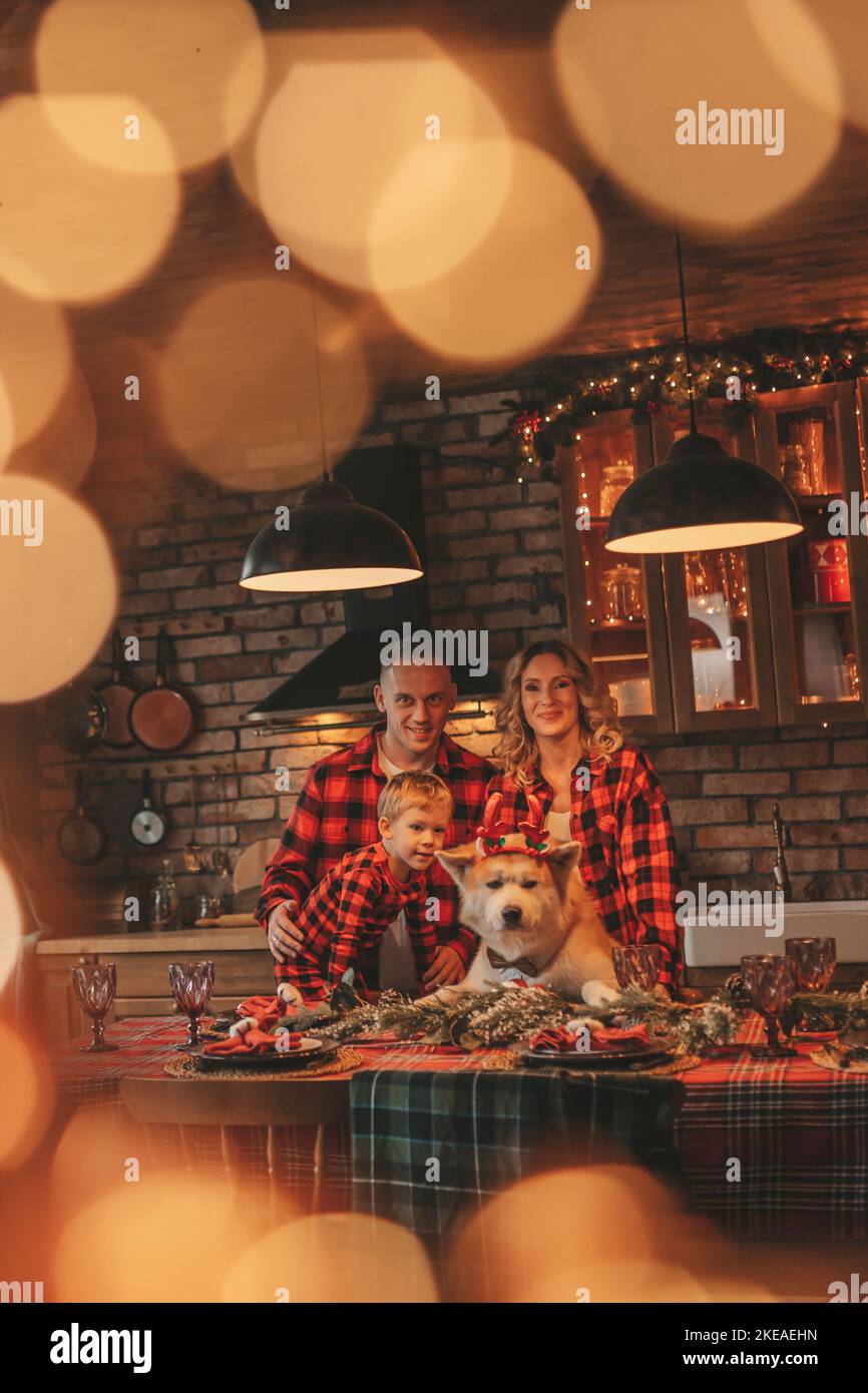 Lifting indulge hi-res stock photography and images - Alamy