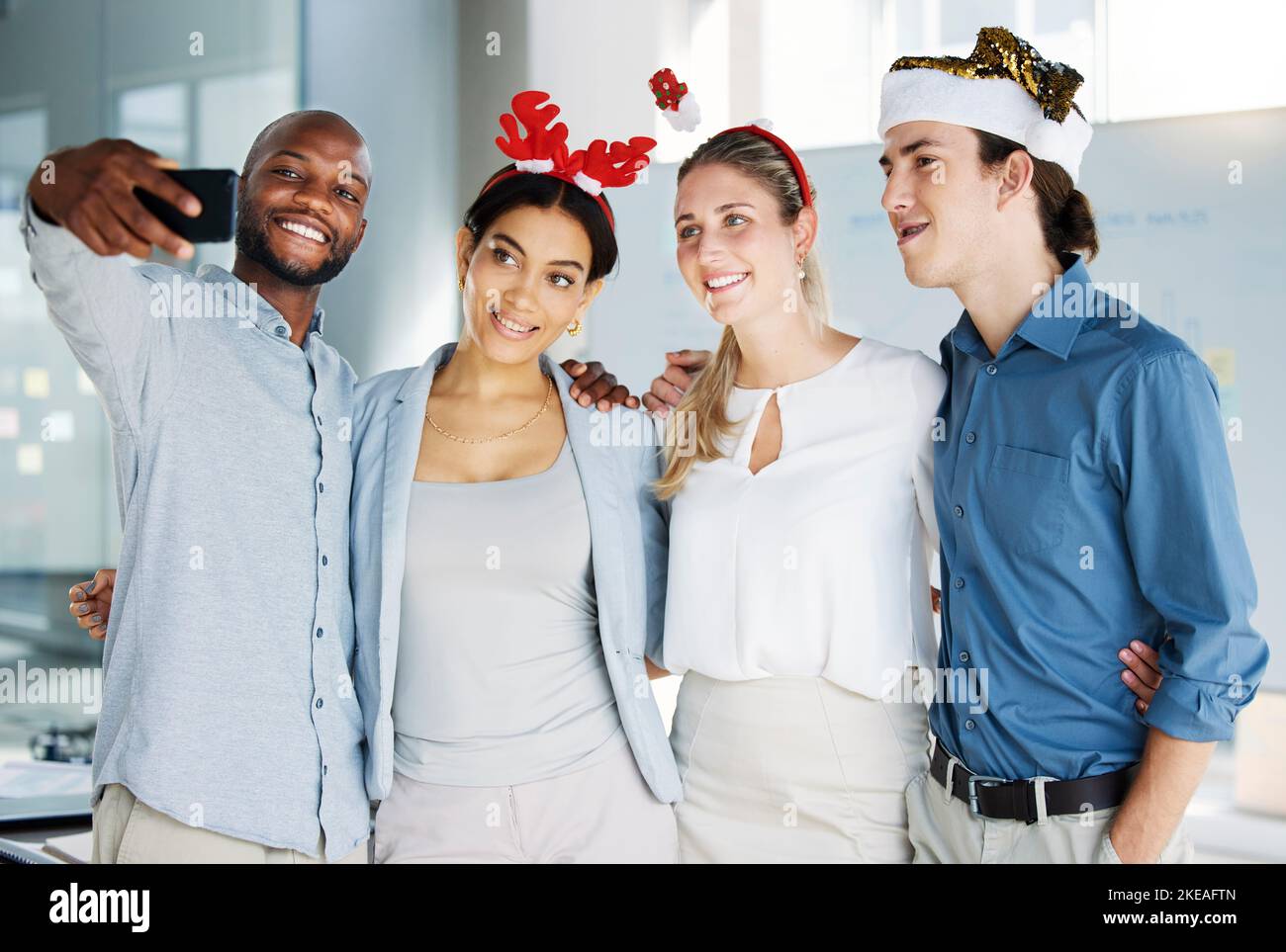 Business team, office Christmas party and selfie to celebrate, end of ...