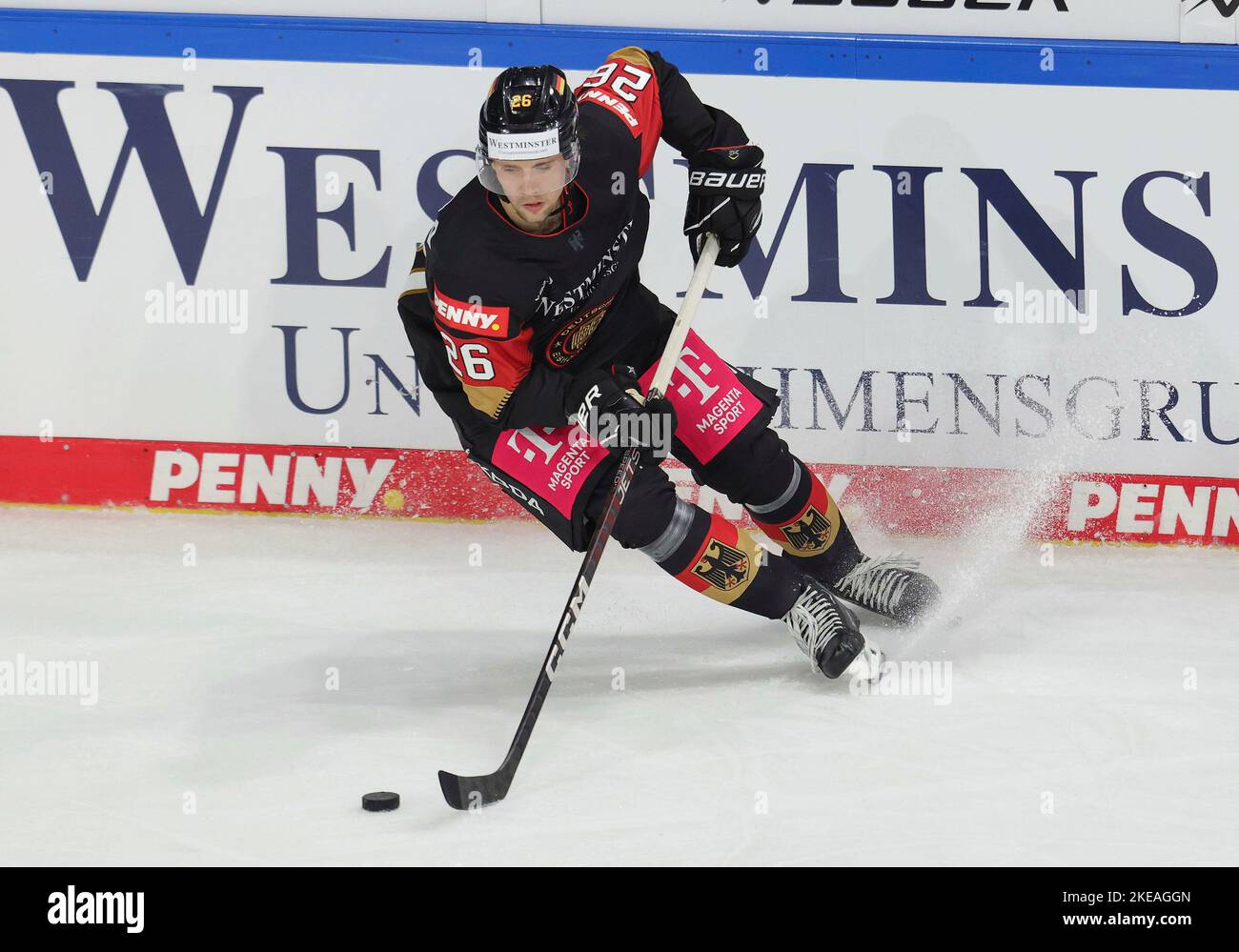 Krefeld, Deutschland. 10th Nov, 2022. firo: November 10th, 2022, ice ...