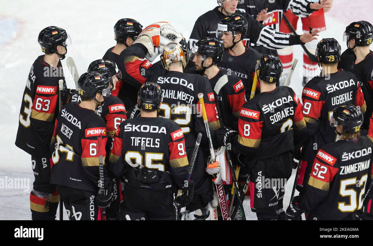 Dustin strahlmeier hi-res stock photography and images - Alamy