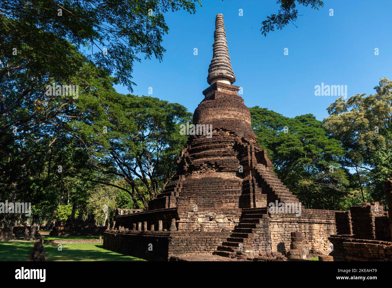 Templo del Buda Esmeralda (W at Phra Kaew): el templo budista más ...