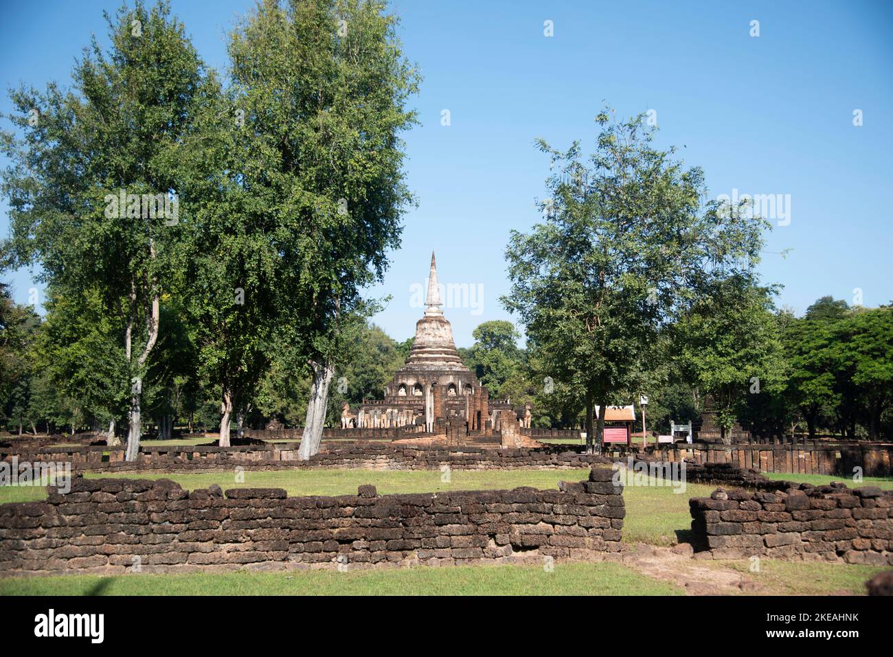 Templo del Buda Esmeralda (W at Phra Kaew): el templo budista más ...
