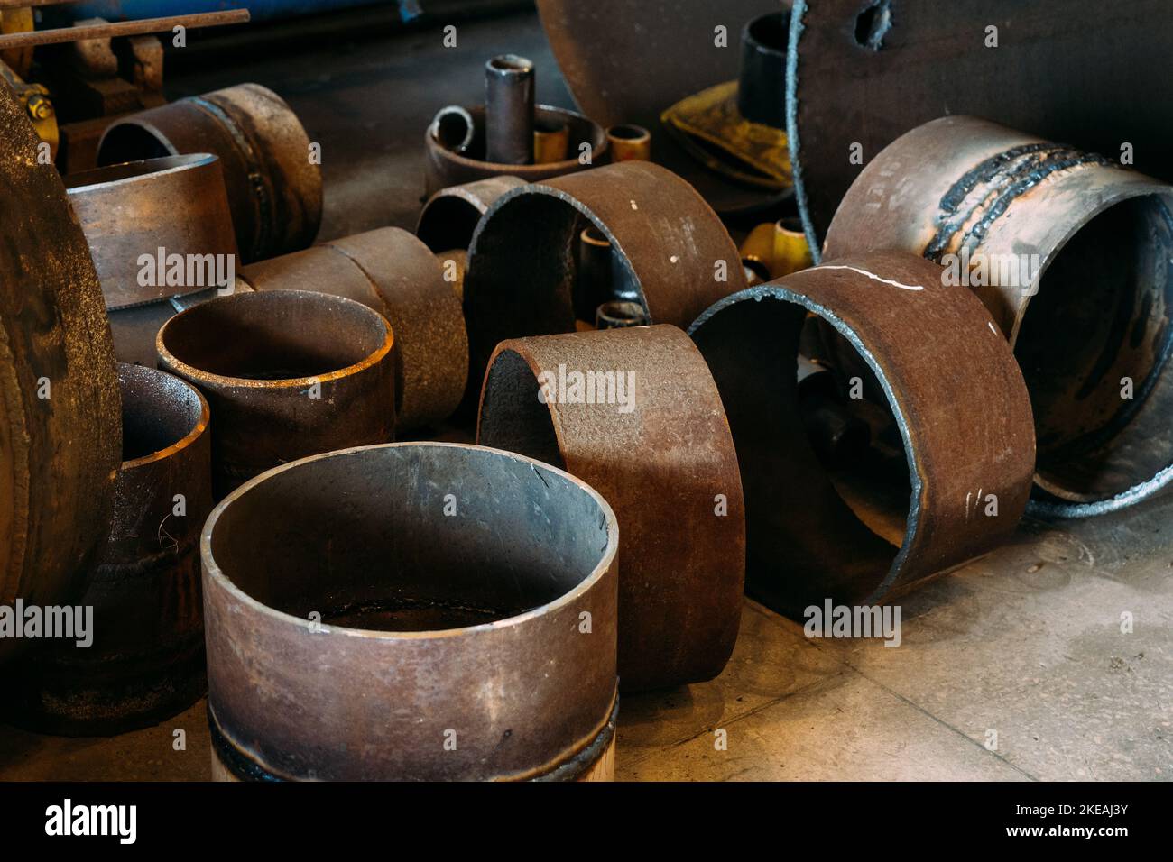 Round metal rings for joining and welding pipes. Procurement for repair ...