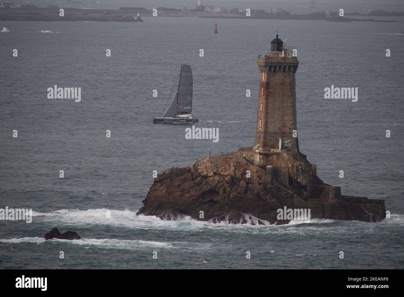 Rhum Multi, Metarom - MG5, Skipper Marc Guillemot, Passage du Raz de ...