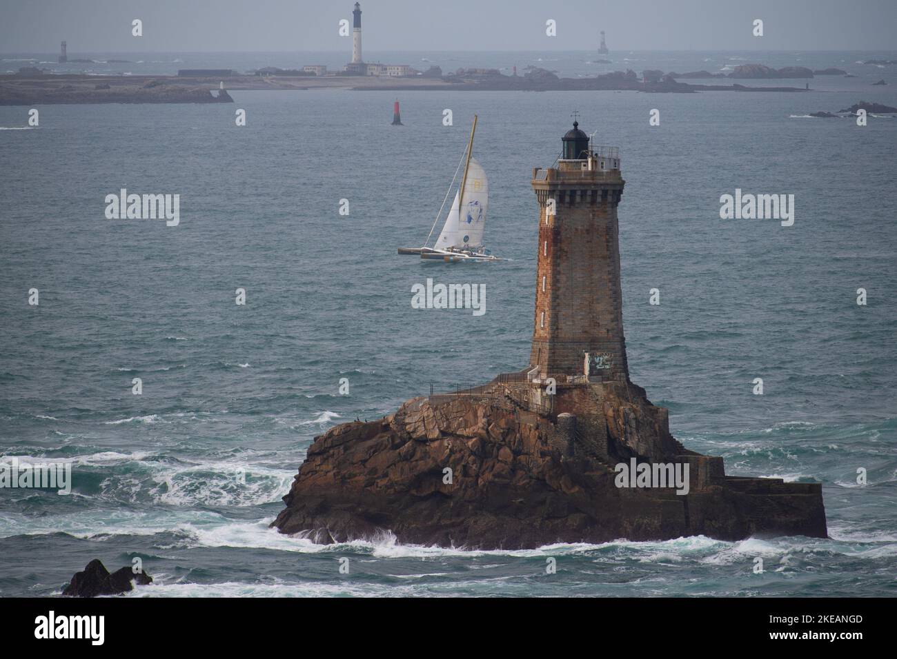 Rhum Multi, Flo, Skipper Philippe Poupon, Passage du Raz de Sein during ...