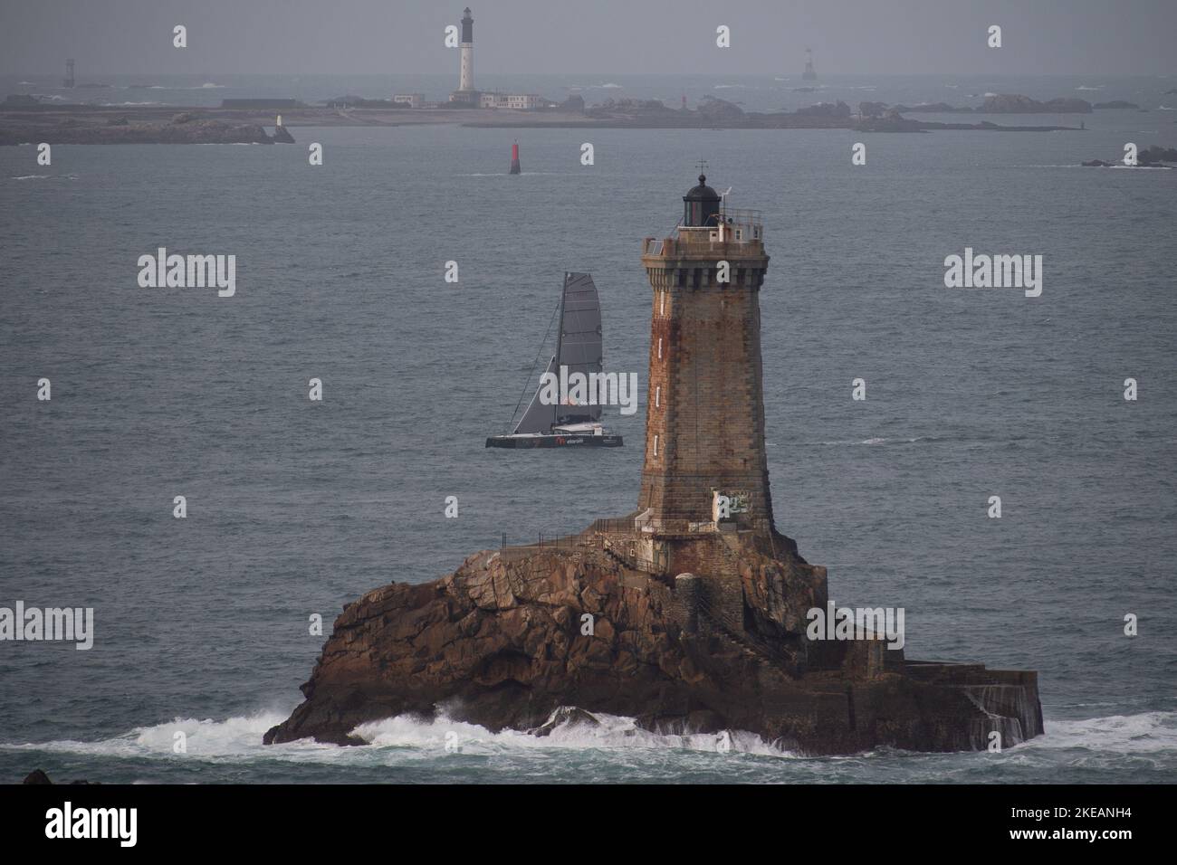 Rhum Multi, Metarom - MG5, Skipper Marc Guillemot, Passage du Raz de ...