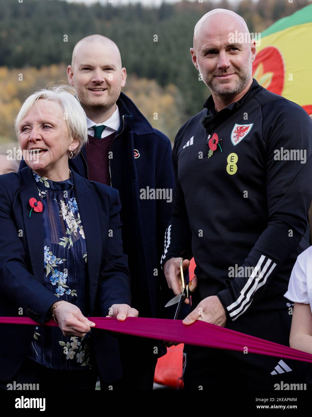 RHONDDA, WALES - 09 NOVEMBER 2022: Wales’ Head Coach Robert Page opens ...