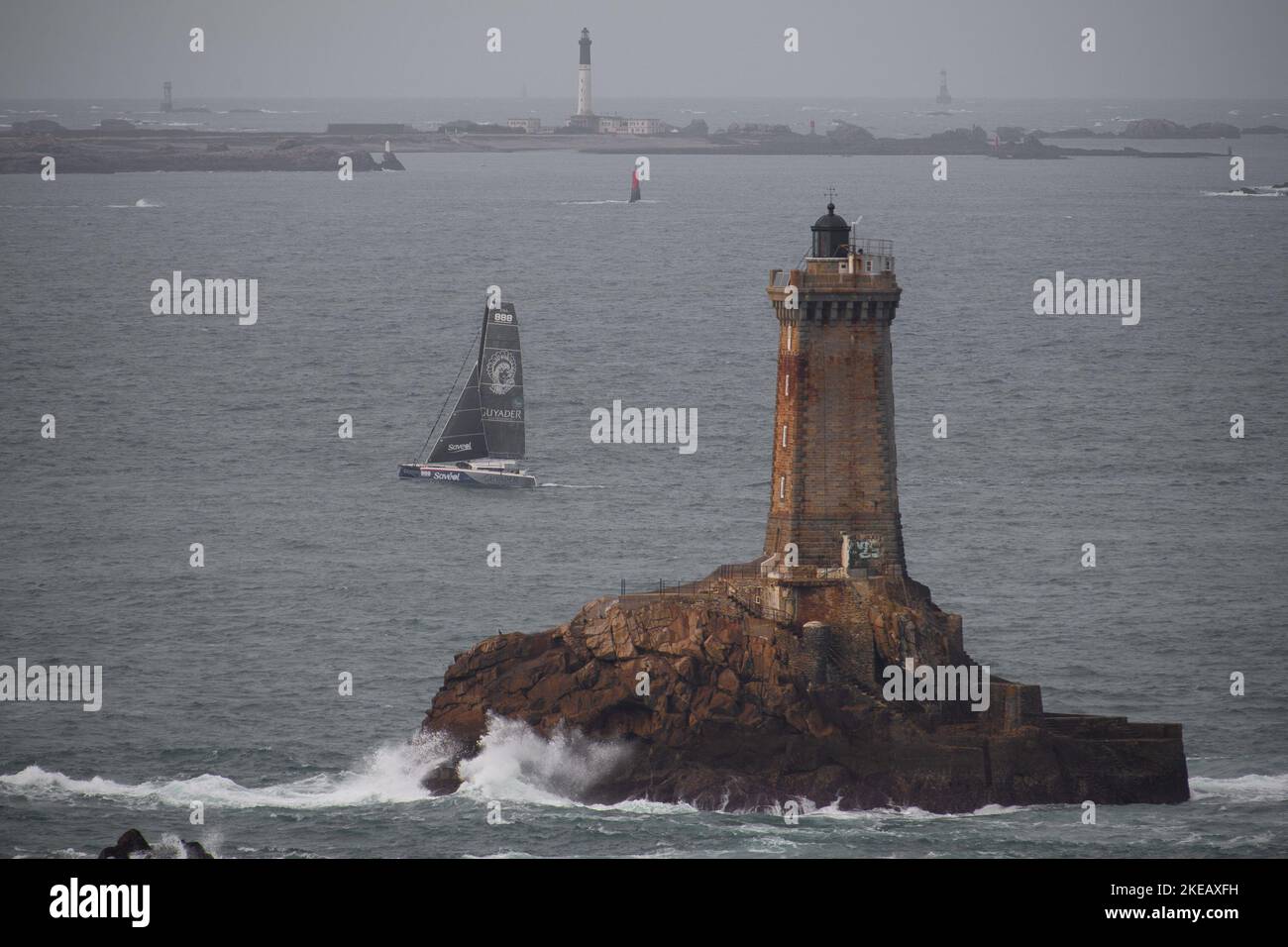 Rhum Multi, Guyader-Saveol, Skipper Gwen Chapalain, Passage du Raz de ...