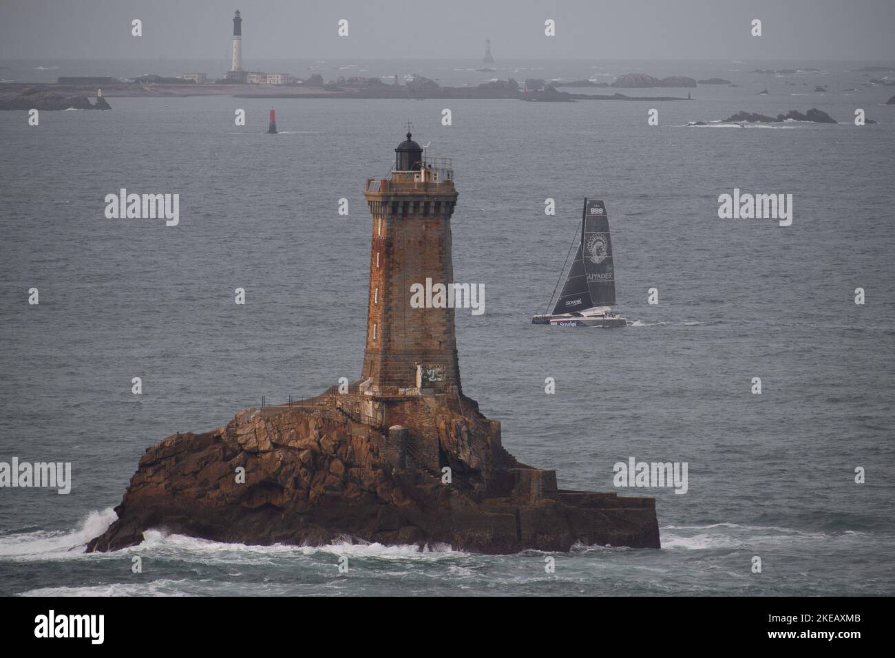 Rhum Multi, Guyader-Saveol, Skipper Gwen Chapalain, Passage du Raz de ...