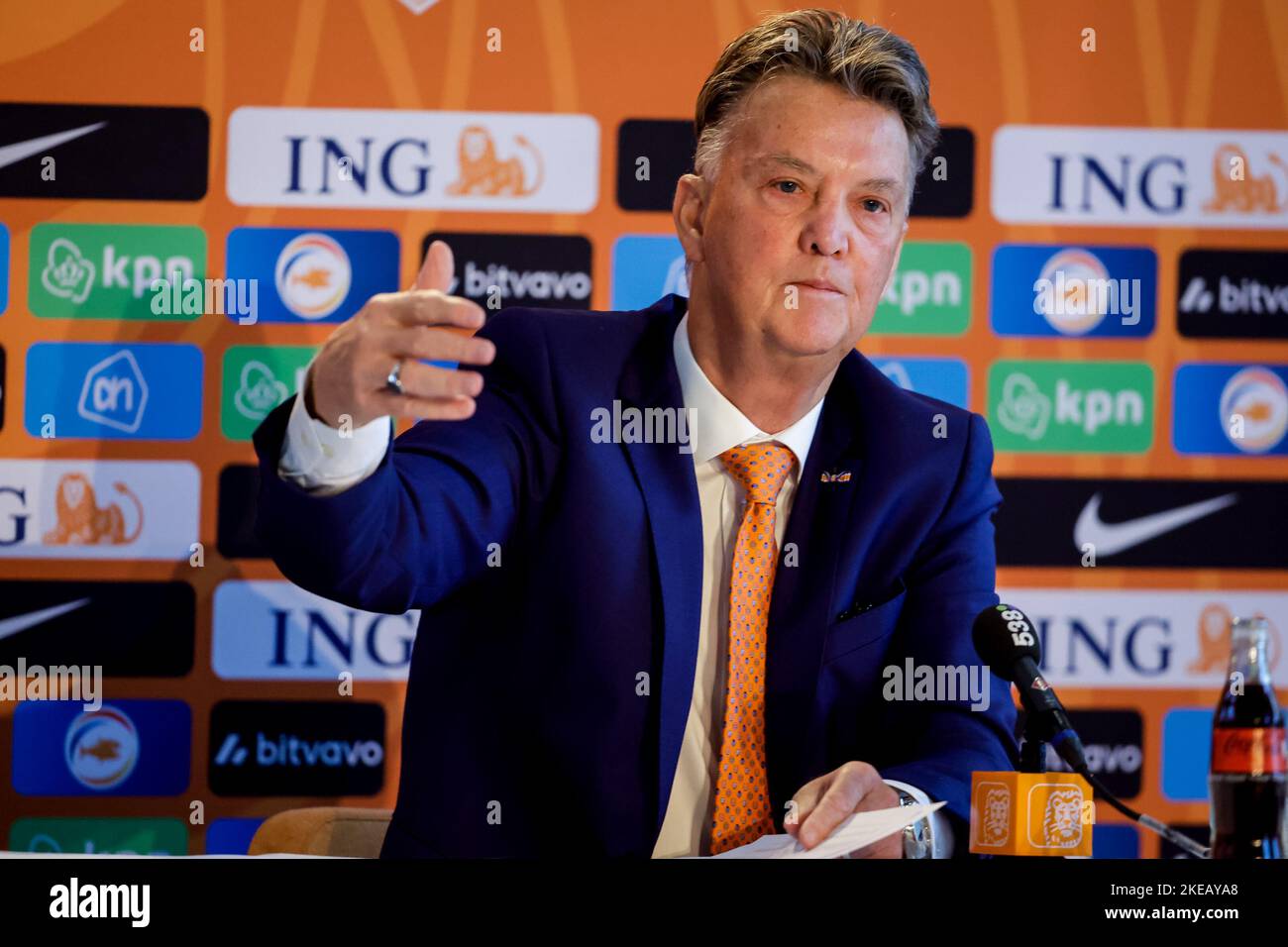 Local Caption *** Louis van Gaal Stock Photo - Alamy