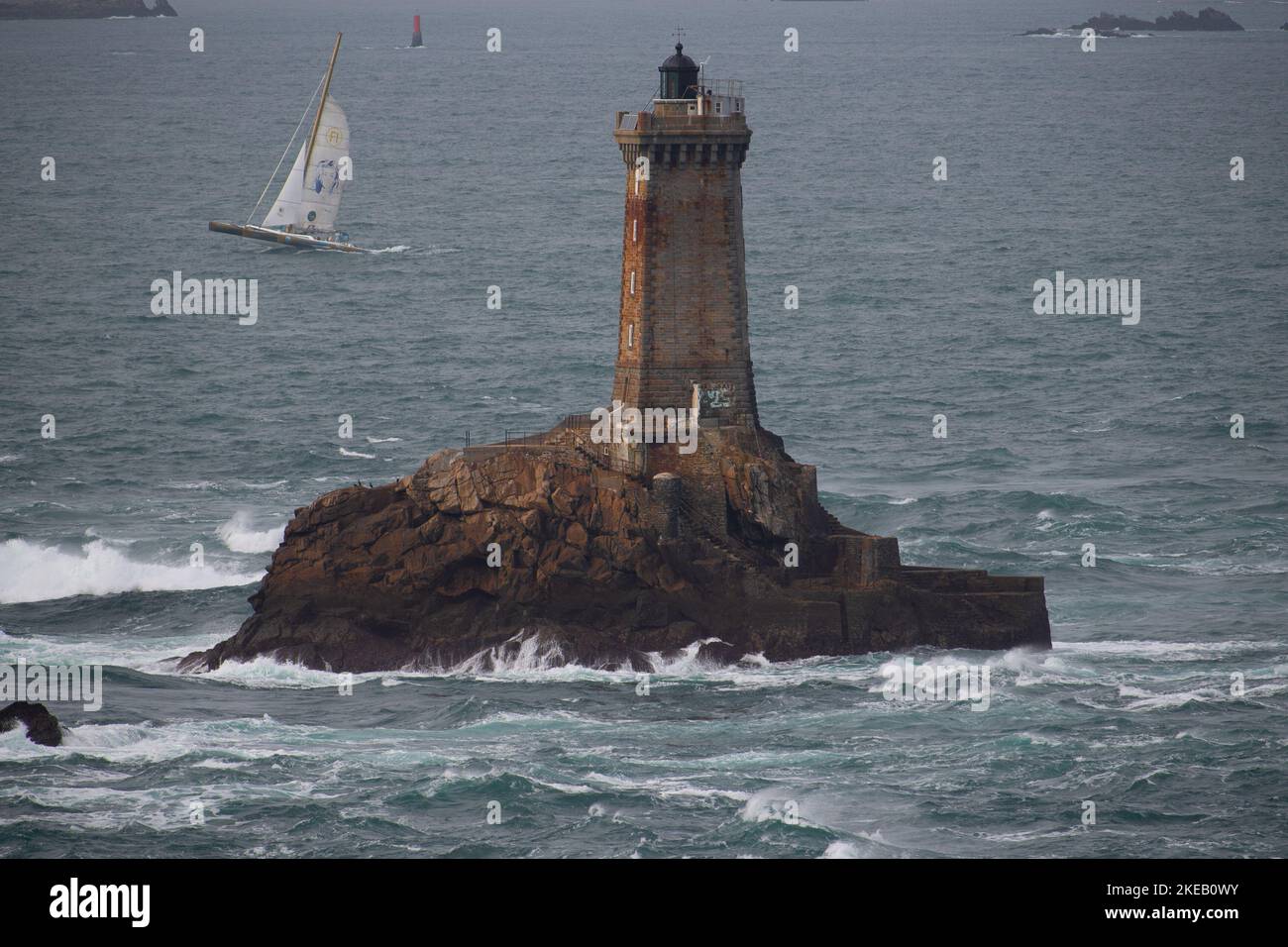 Rhum Multi, Flo, Skipper Philippe Poupon, Passage du Raz de Sein during ...