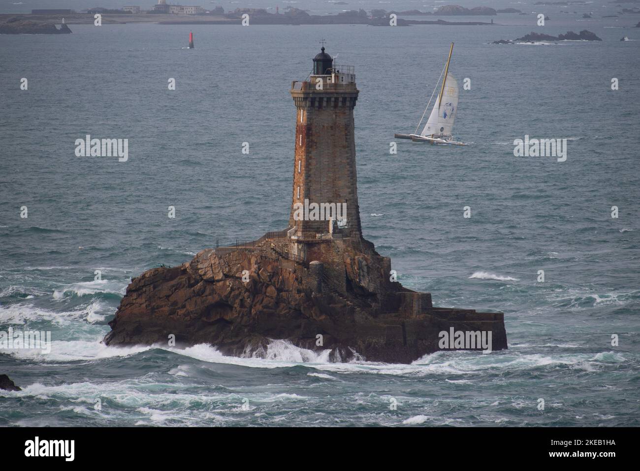 Rhum Multi, Flo, Skipper Philippe Poupon, Passage du Raz de Sein during ...
