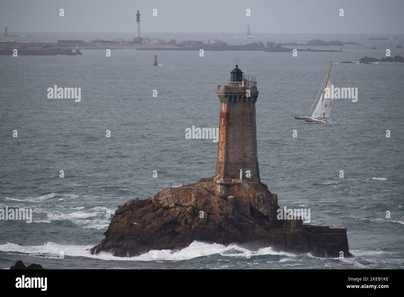 Rhum Multi, Flo, Skipper Philippe Poupon, Passage du Raz de Sein during ...