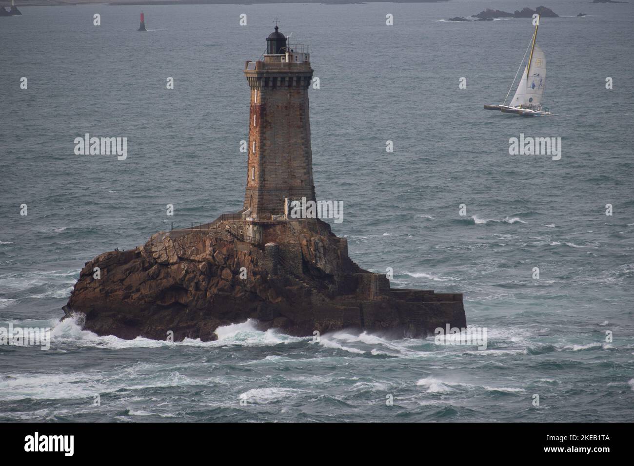 Rhum Multi, Flo, Skipper Philippe Poupon, Passage du Raz de Sein during ...