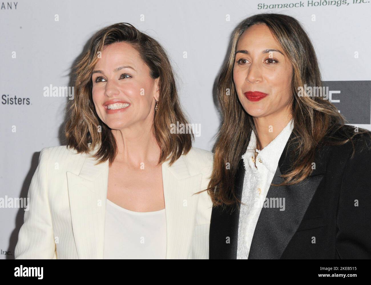 Los Angeles, CA. 10th Nov, 2022. Meredith O'Sullivan, Jennifer Garner ...