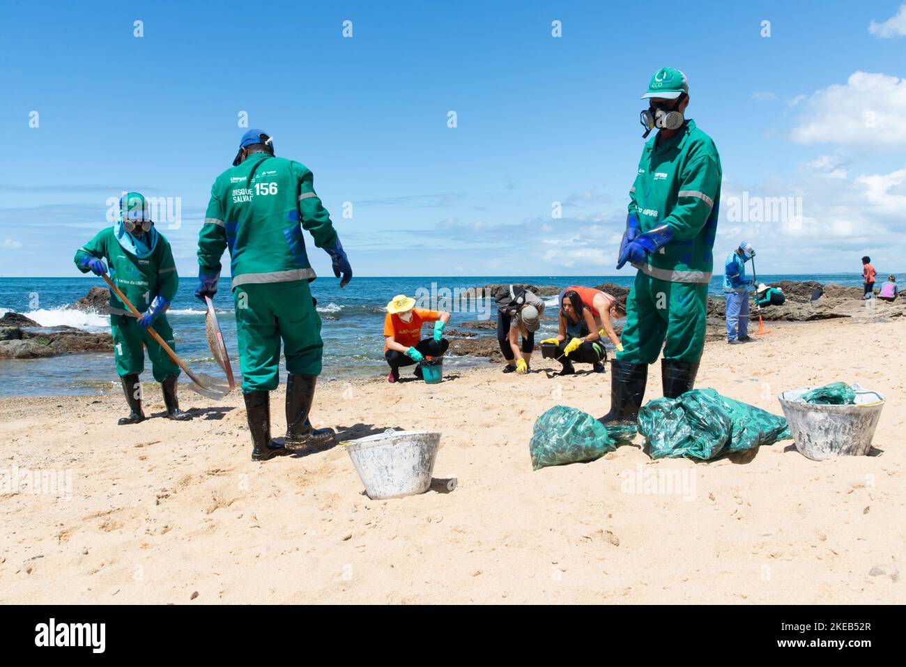 Cleaning oil from polluted sea tanker hi-res stock photography and ...