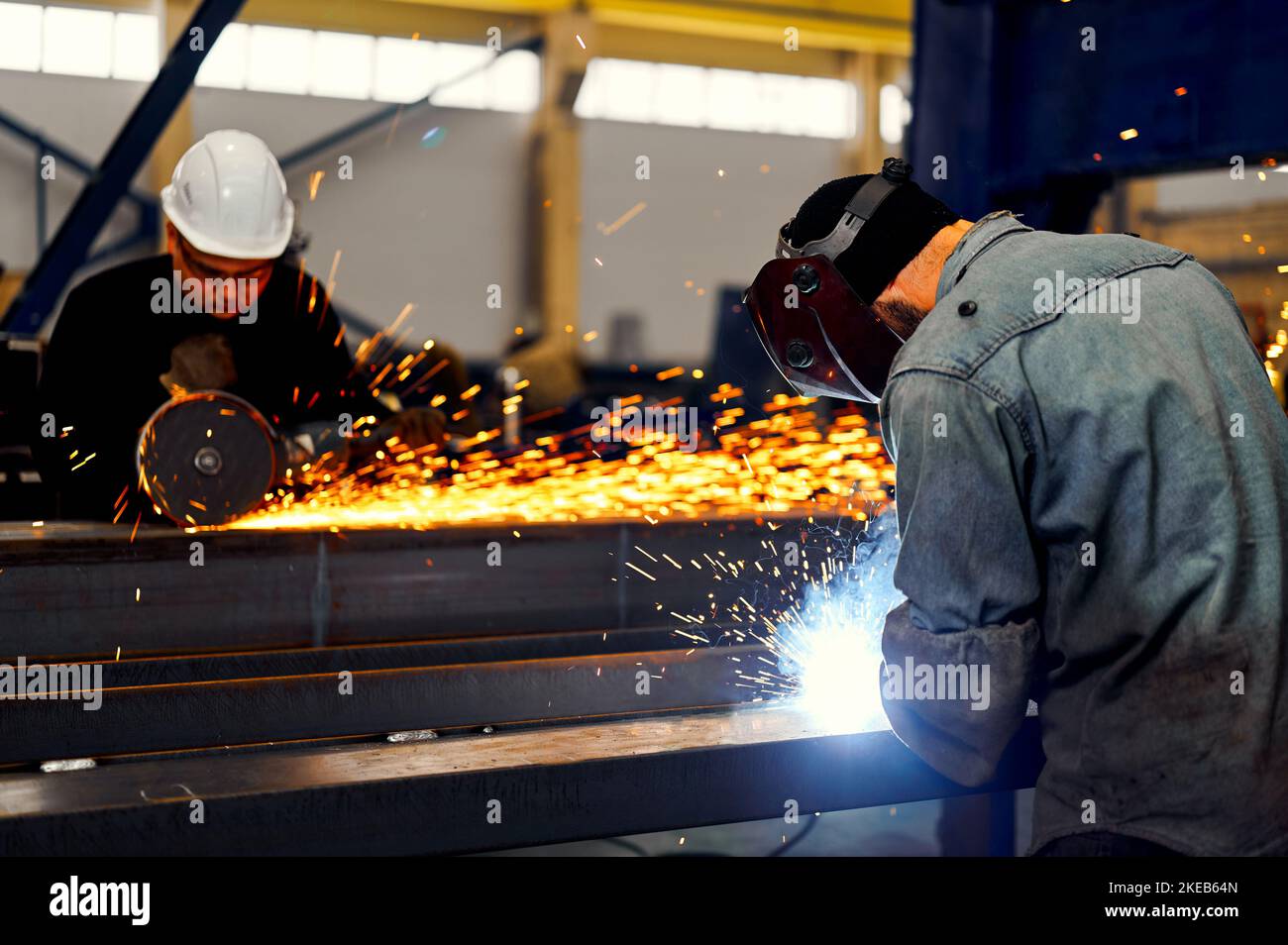 Welder in workshop welds hi-res stock photography and images - Alamy