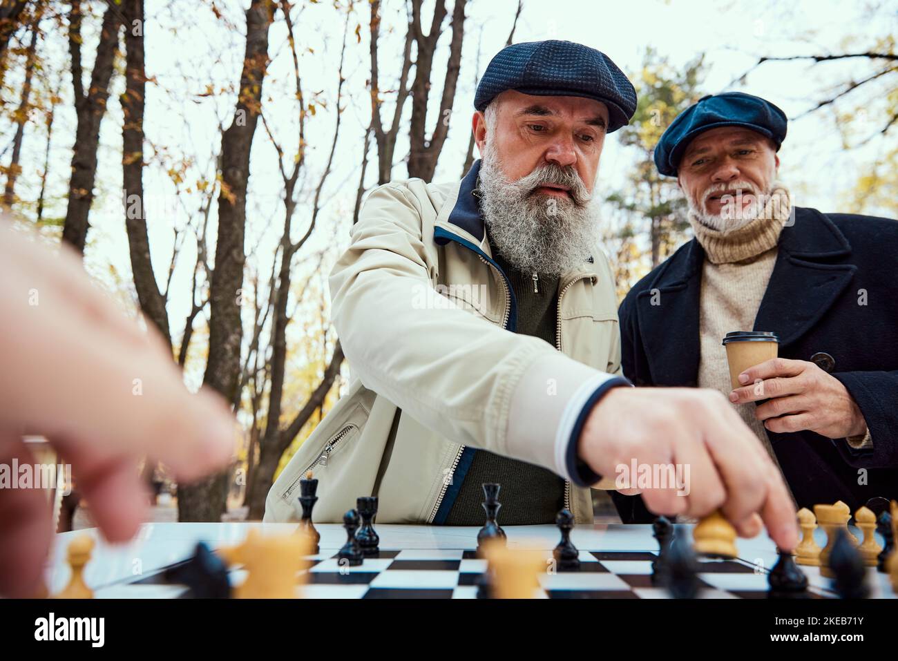Two elderly men playing chess hi-res stock photography and images - Alamy