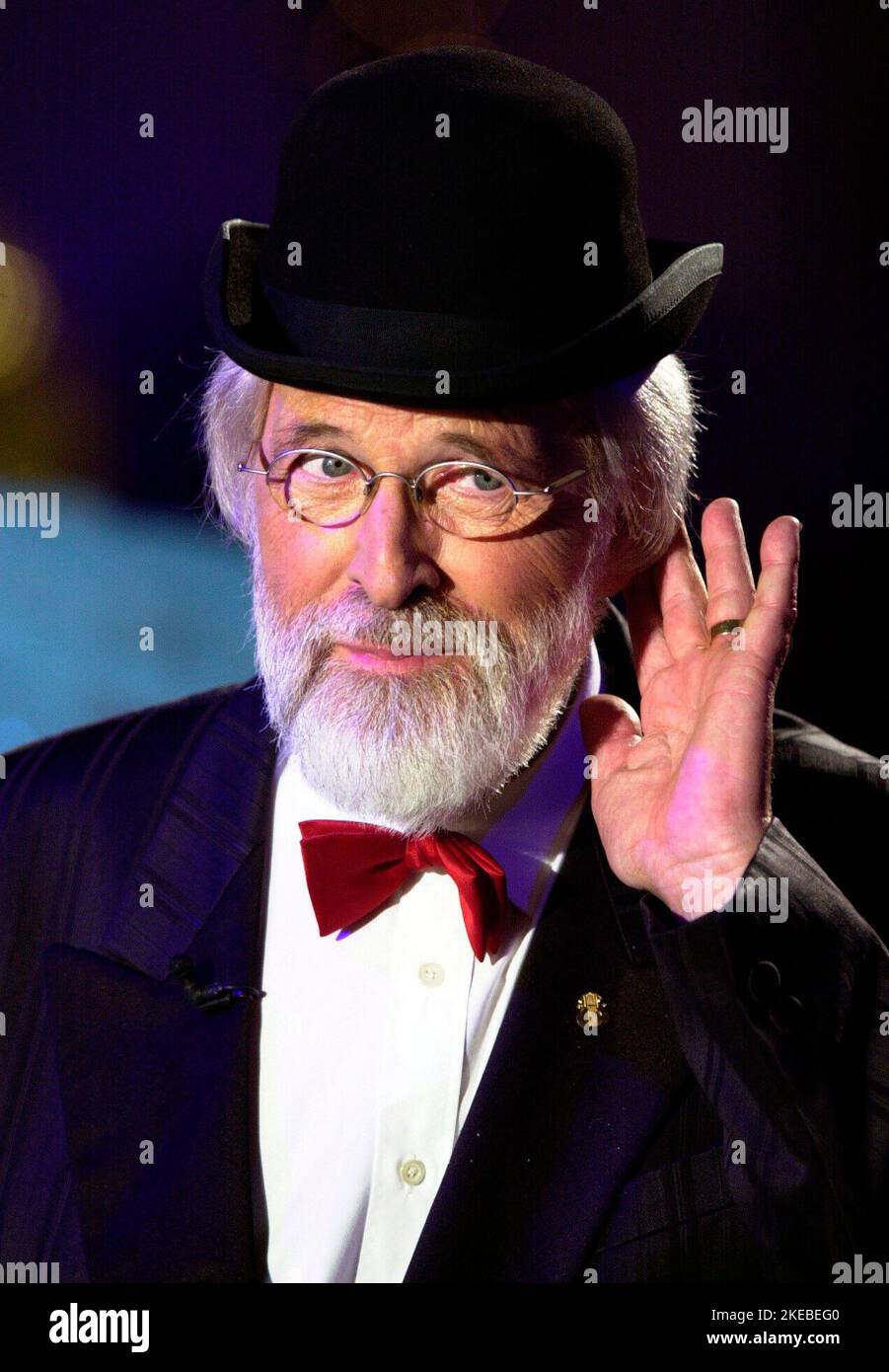 Augsburg, Deutschland. 11th Nov, 2022. Singer Pierre KARTNER -Vader ...