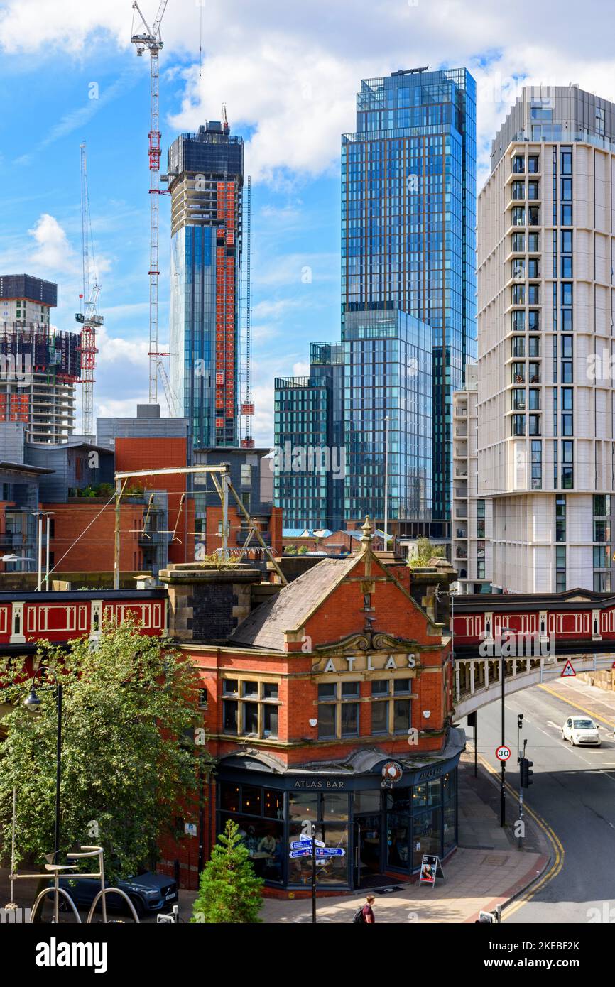 Viaduct architecture arch archway hi-res stock photography and images ...