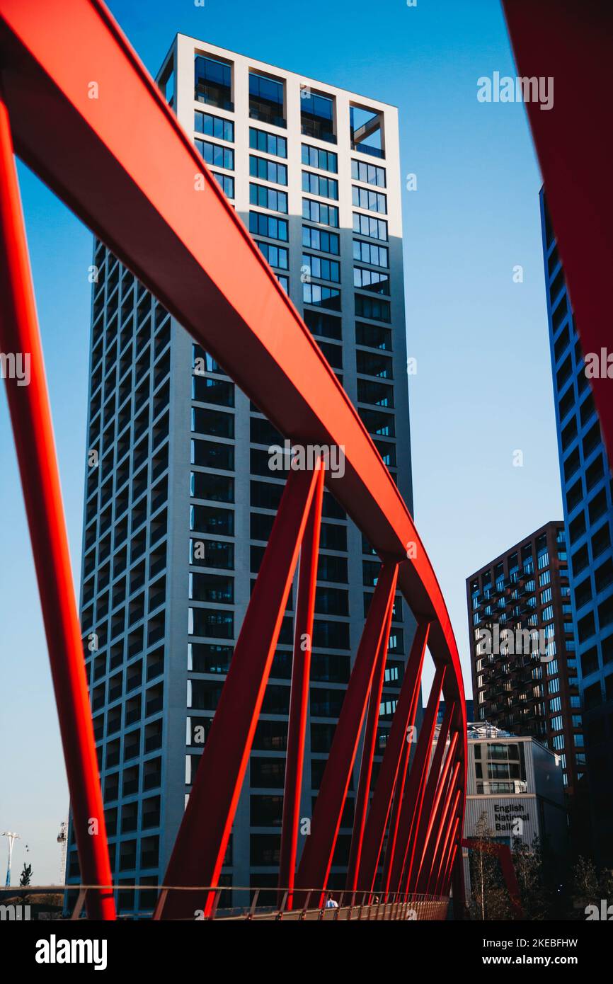 Modern high rose building hi-res stock photography and images - Alamy