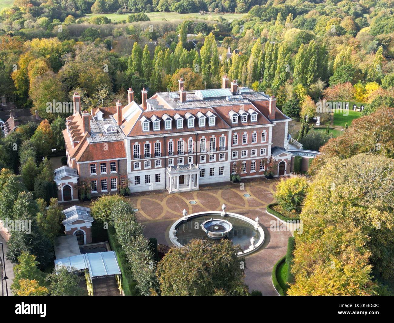Georgian revival villa hi-res stock photography and images - Alamy